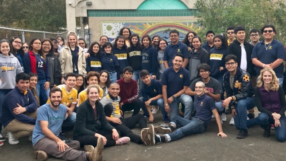 Davila Elementary Dig It Day | VOMO
